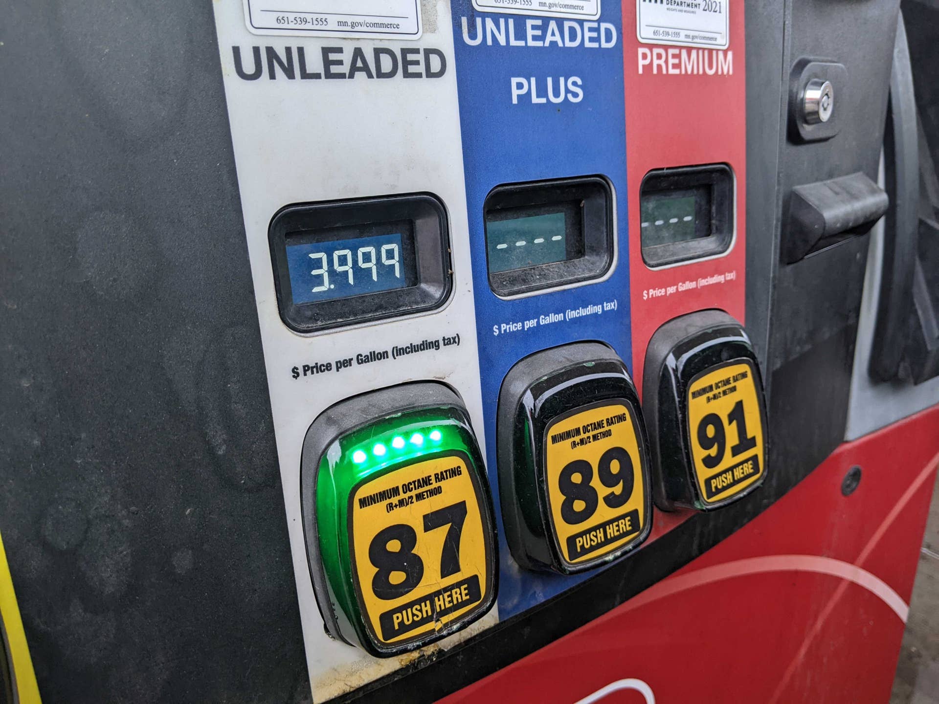 Gas prices dip below $4 a gallon across Minnesota - Bring Me The News