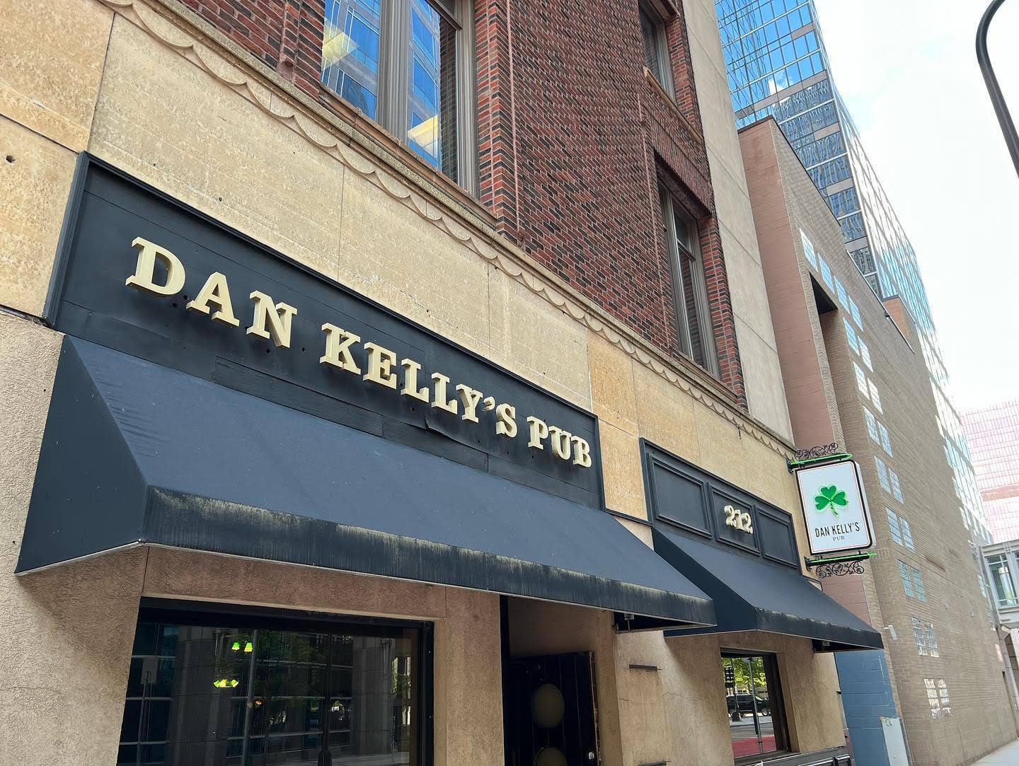 Dan Kelly's Pub, established in 1997, says goodbye to downtown ...