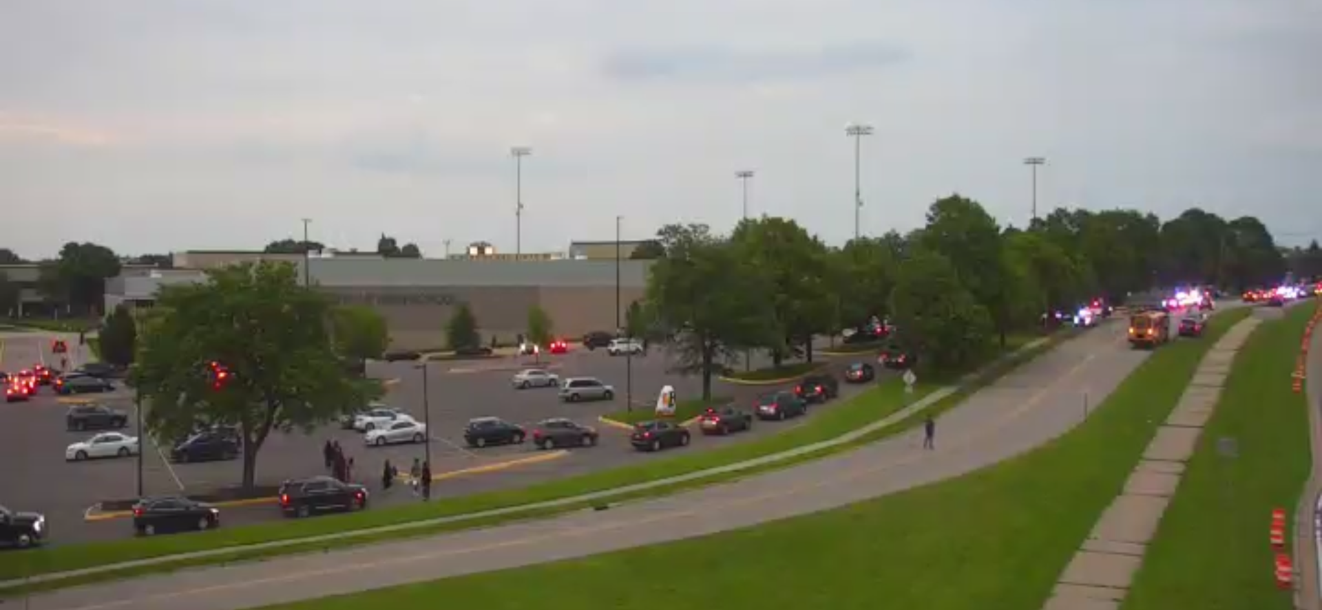 Fights, gunshots prompt heavy police response after Burnsville High ...