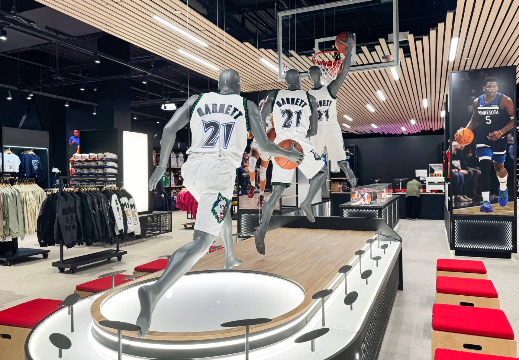 Changes at Mall of America as a dozen new stores arrive, others remodel ...
