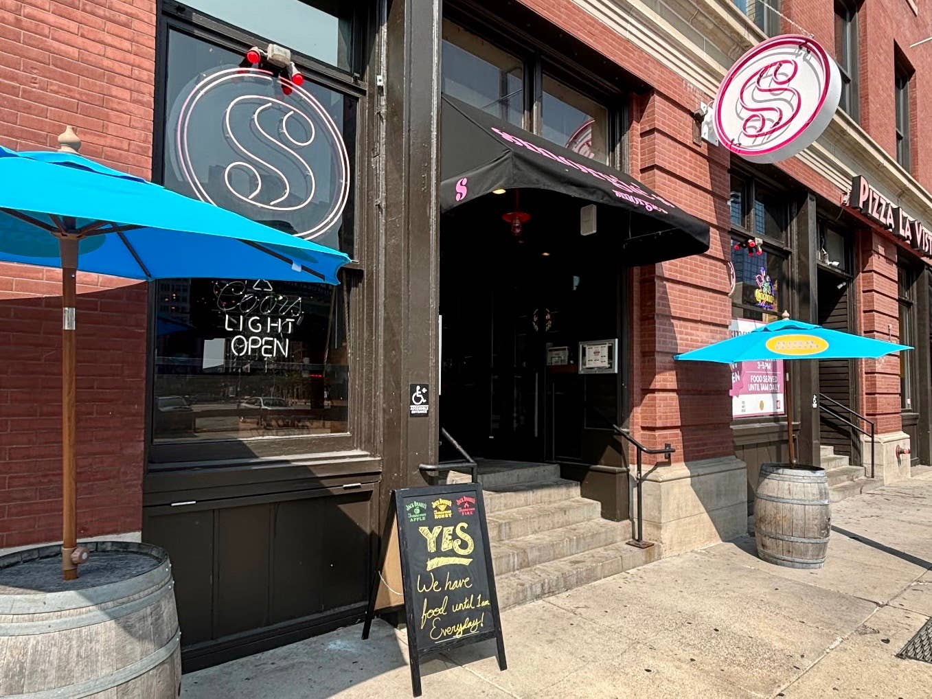 Smorgie's opens in downtown Minneapolis near Target Center - Bring Me ...