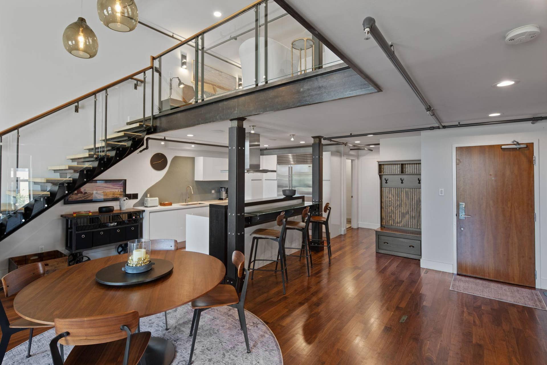 Gallery: Condo owned by former Viking Eric Kendricks hits market for $1 ...
