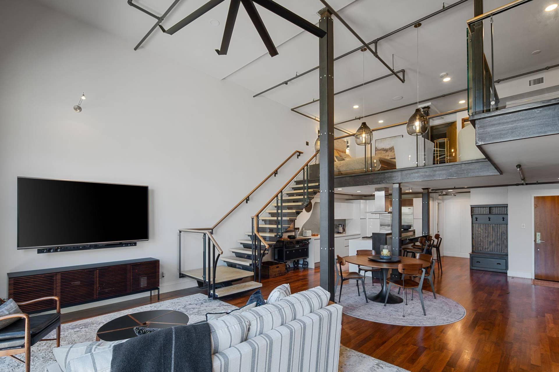 Gallery: Condo owned by former Viking Eric Kendricks hits market for $1 ...