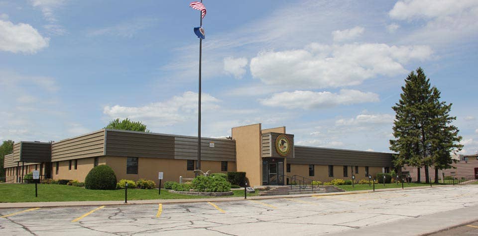 Federal Prison Camp in Duluth to close; inmates and staff to relocate ...