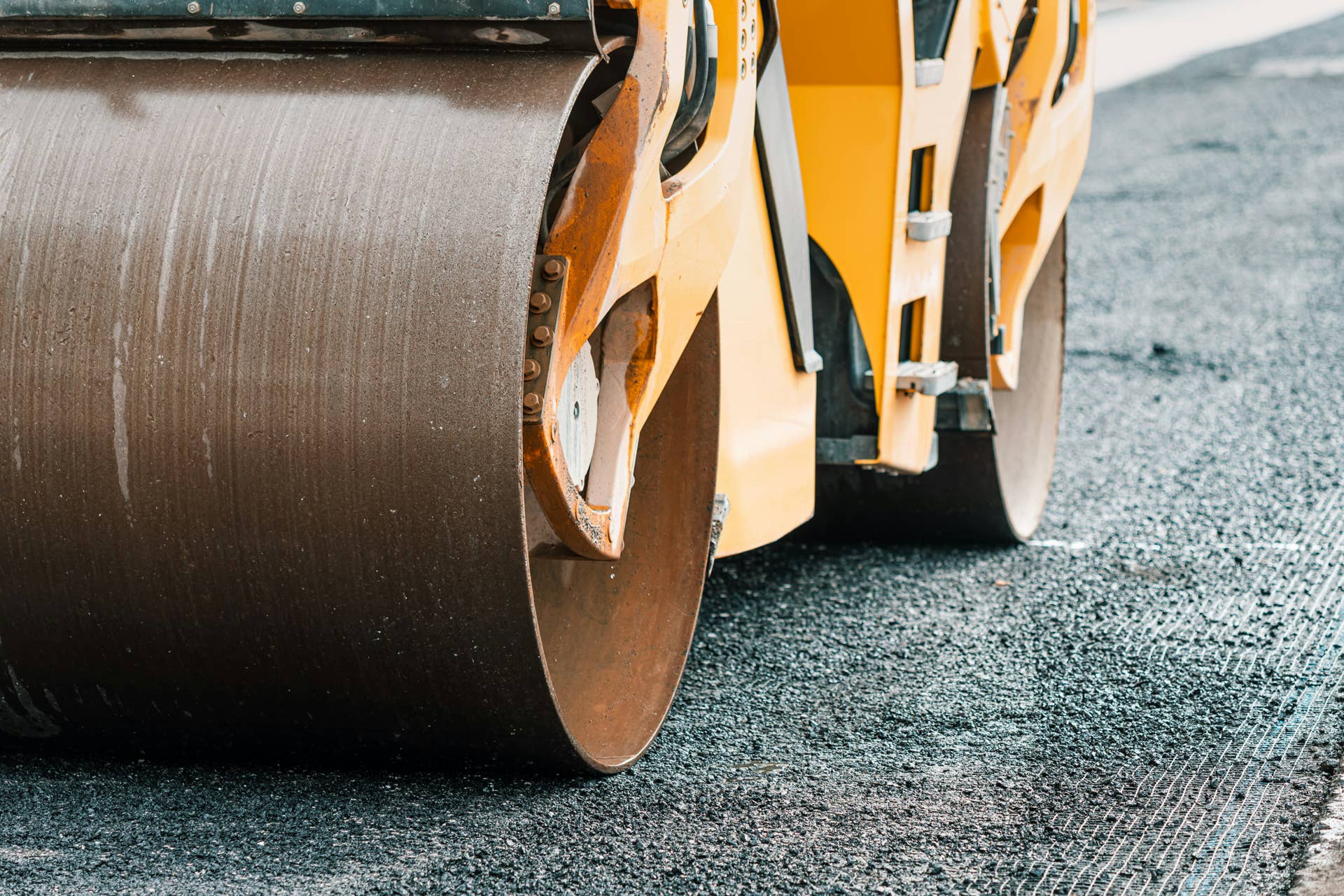 Paving materials firm to shut down, closing 14 facilities and laying ...