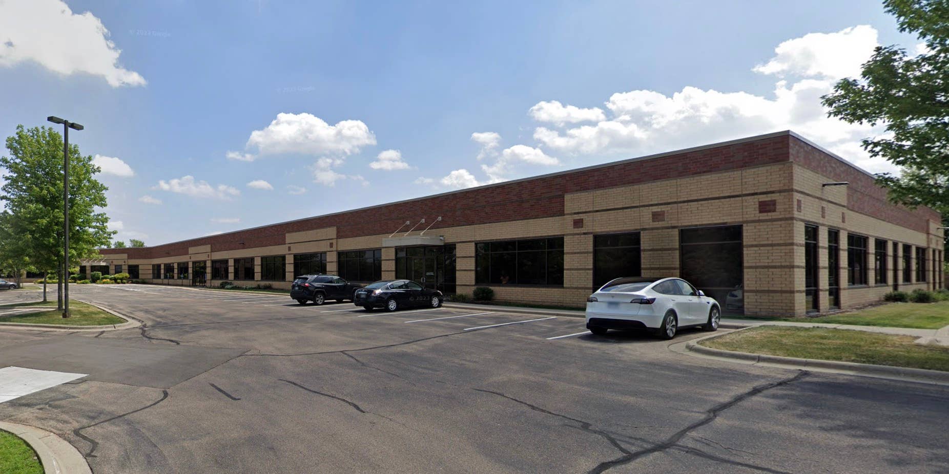 Fingerhut owner to close Eden Prairie HQ, lay off over 100 workers ...