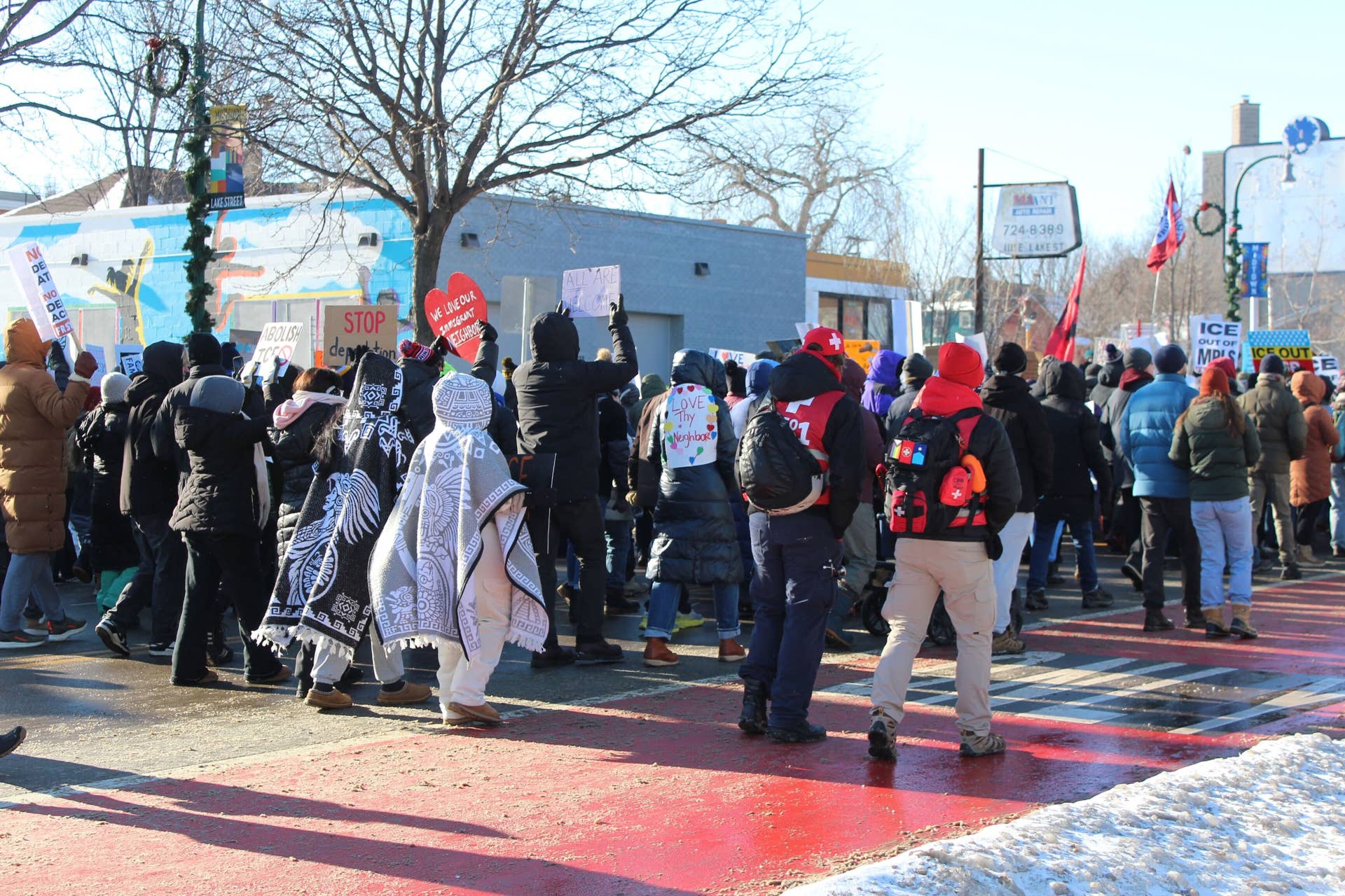 Large crowd joins anti-ICE protest on Minneapolis' Lake Street - Bring ...