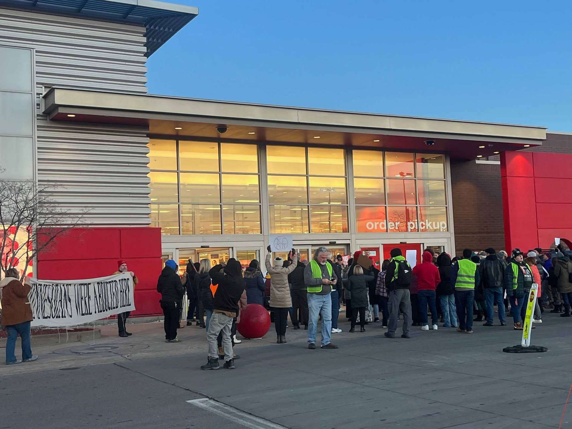 Anti-ICE protesters arrested during demonstration at Richfield Target ...