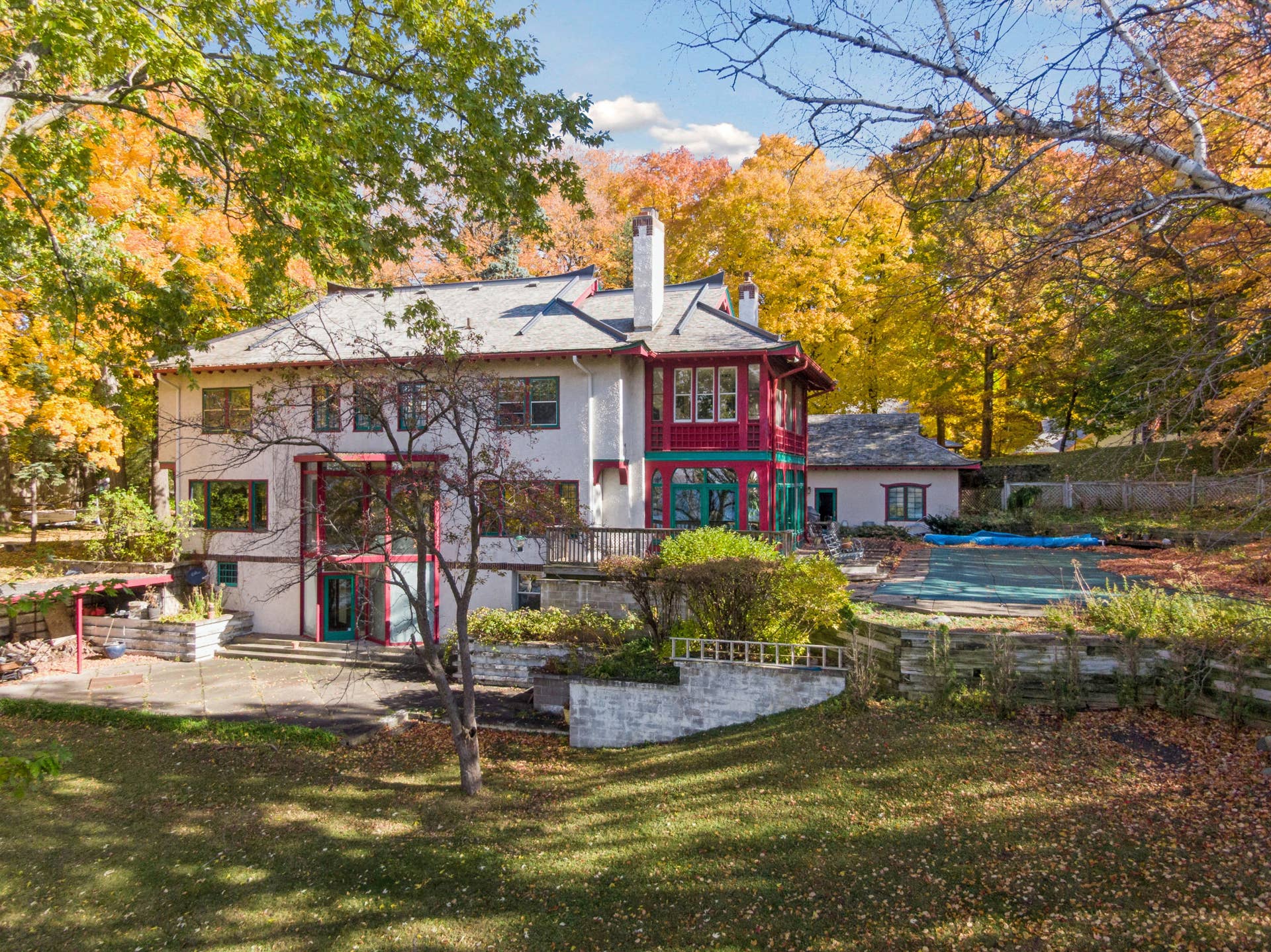 Iconic Pagoda Boathouse home on Lake Minnetonka lists for $6 million ...