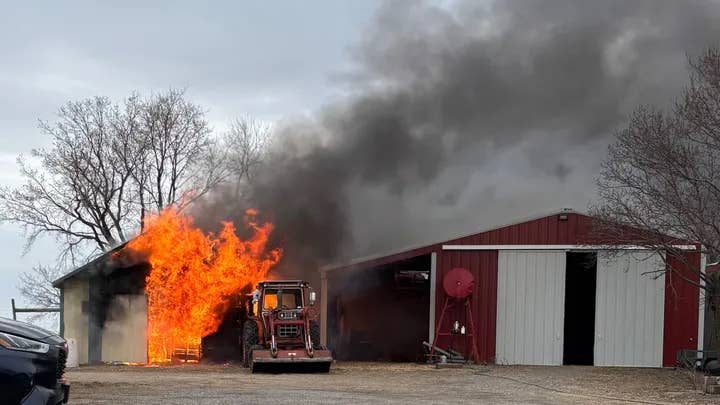 Barn Fire MN - Bring Me The News