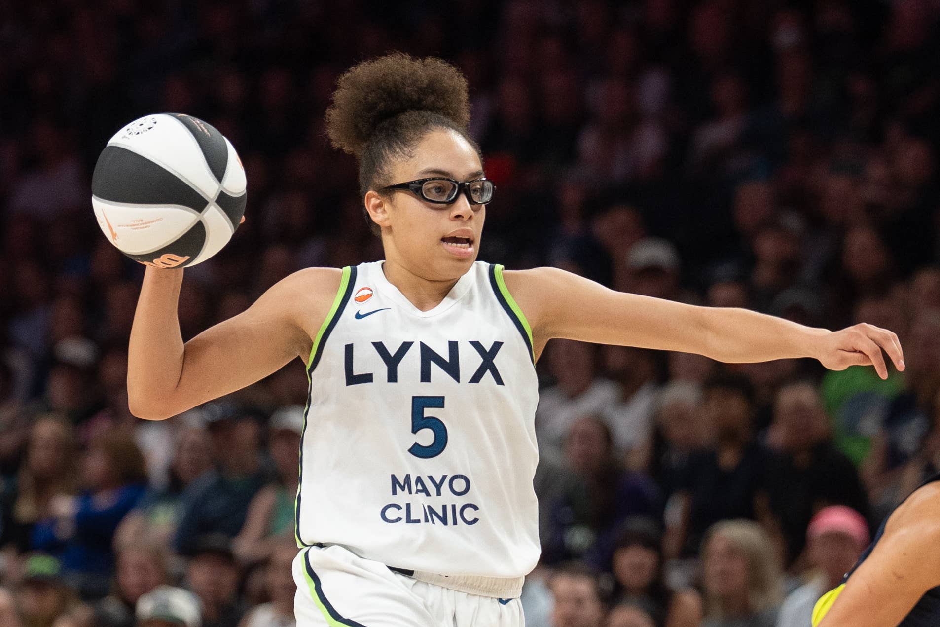 Olivia Miles makes it look easy again as Lynx extend win streak - Bring ...