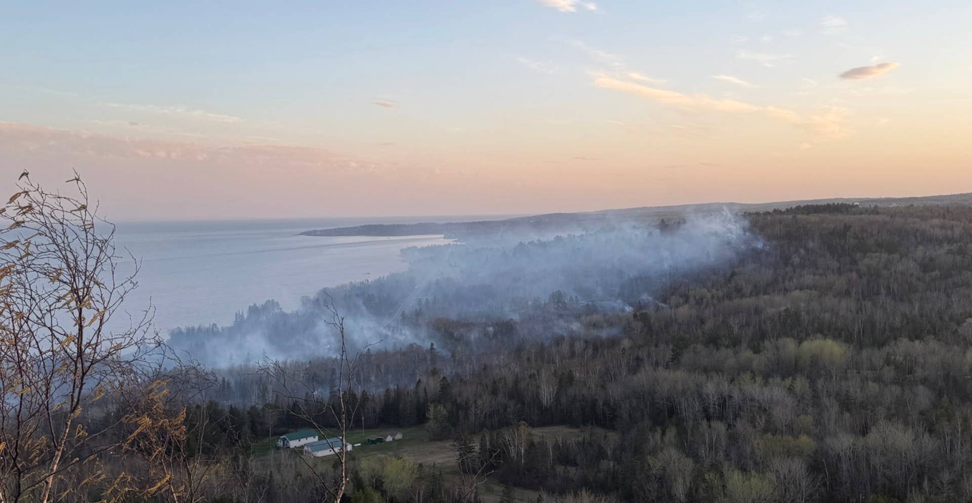Properties destroyed, businesses close as North Shore wildfire nears ...