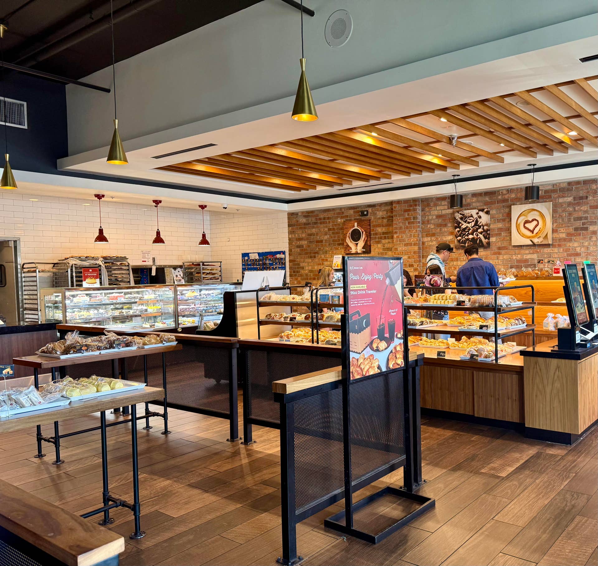Taiwanese chain 85°C Bakery Cafe expands to Minnesota - Bring Me The News
