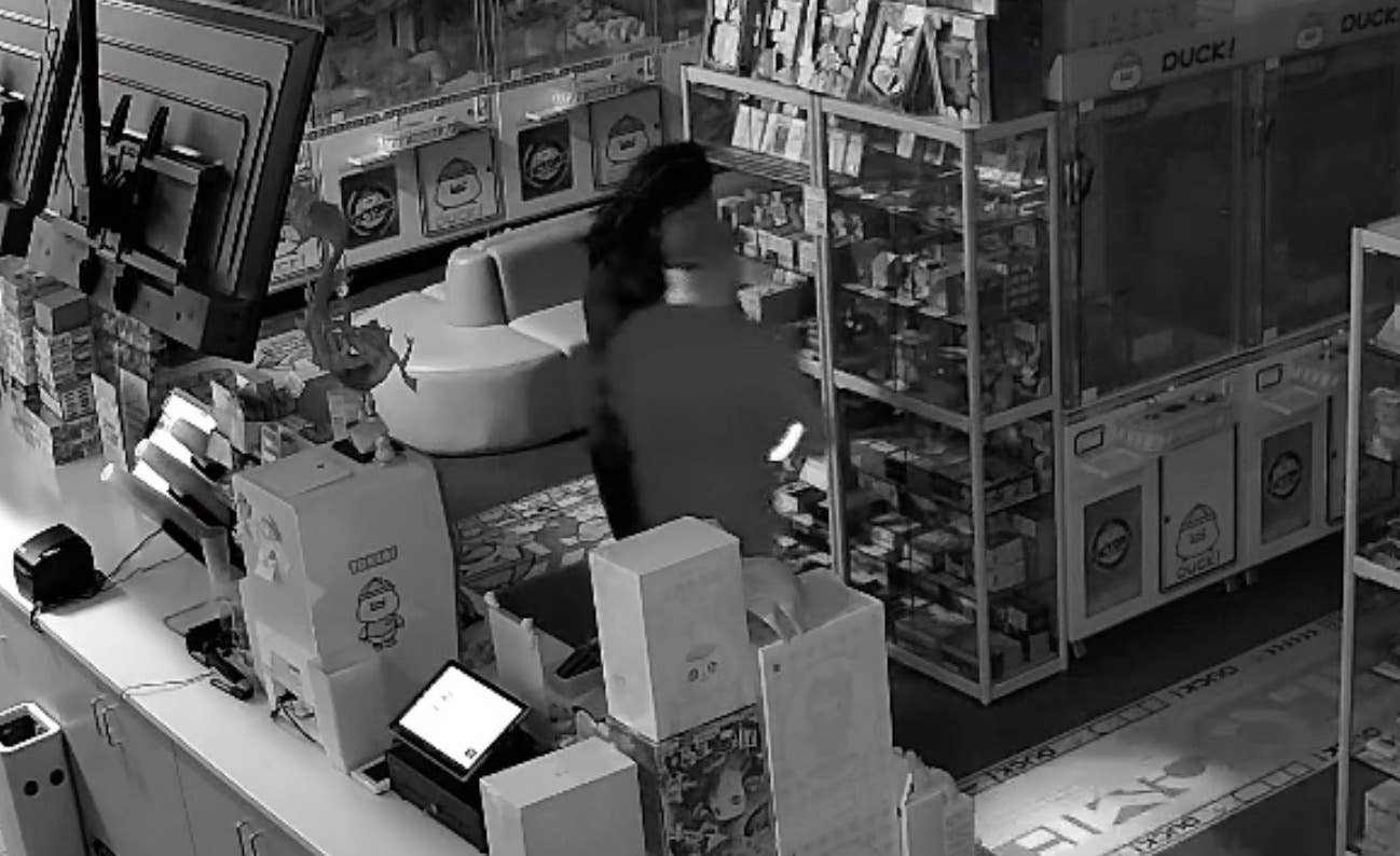 Eagan claw machine arcade issues plea after thieves break in, steal ...