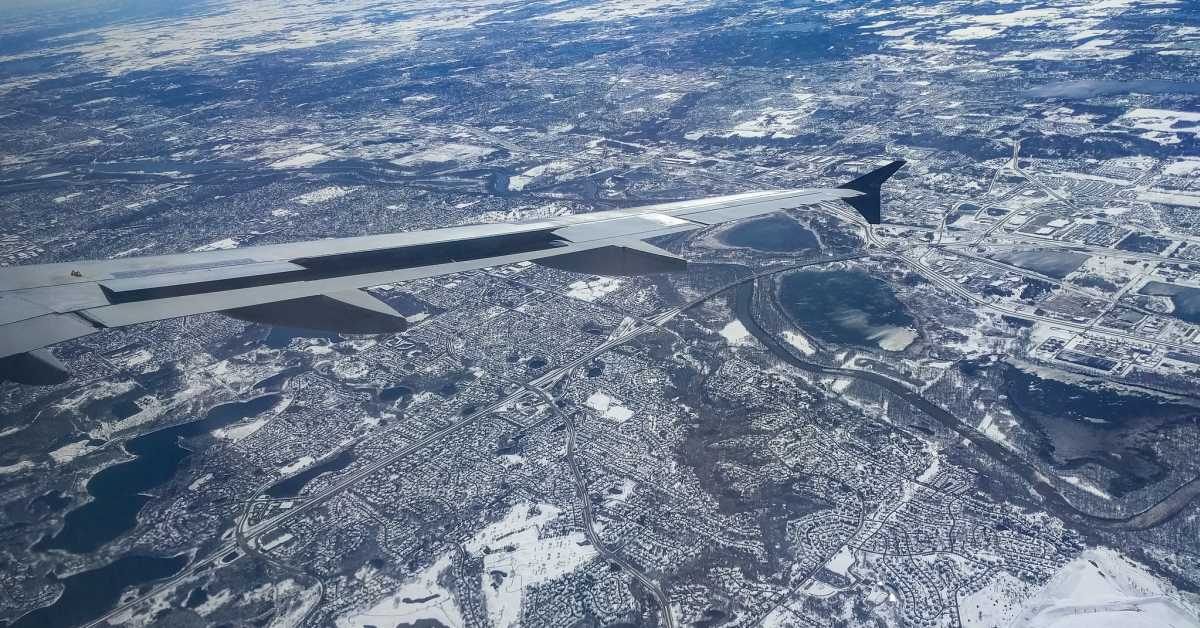 Runways shut down at MSP Airport due to heavy snow - Bring Me The News