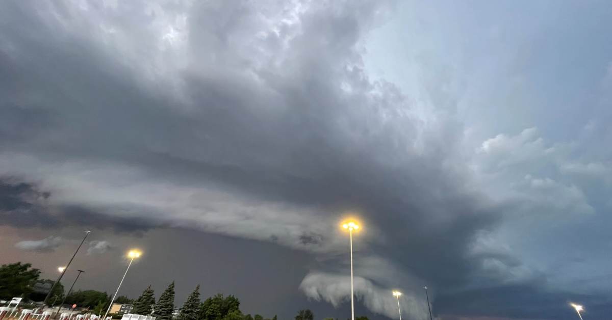 Severe thunderstorm watch: Tornadoes, 'apple-sized' hail, 70 mph winds ...