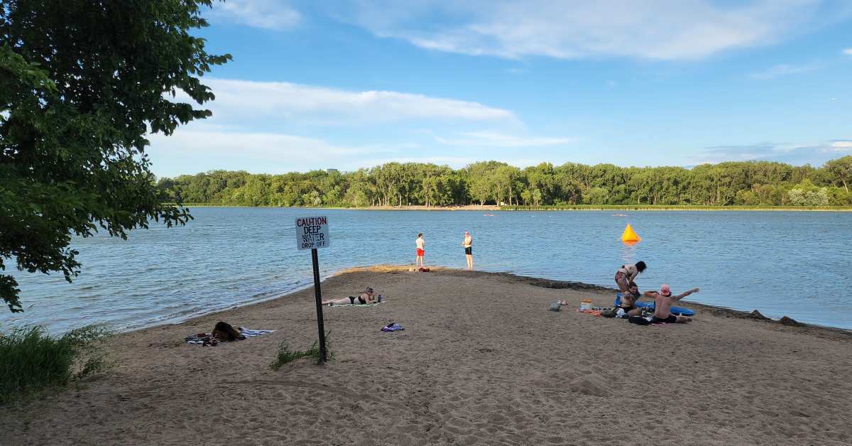Minneapolis beach temporarily closes due to E. coli levels - Bring Me ...