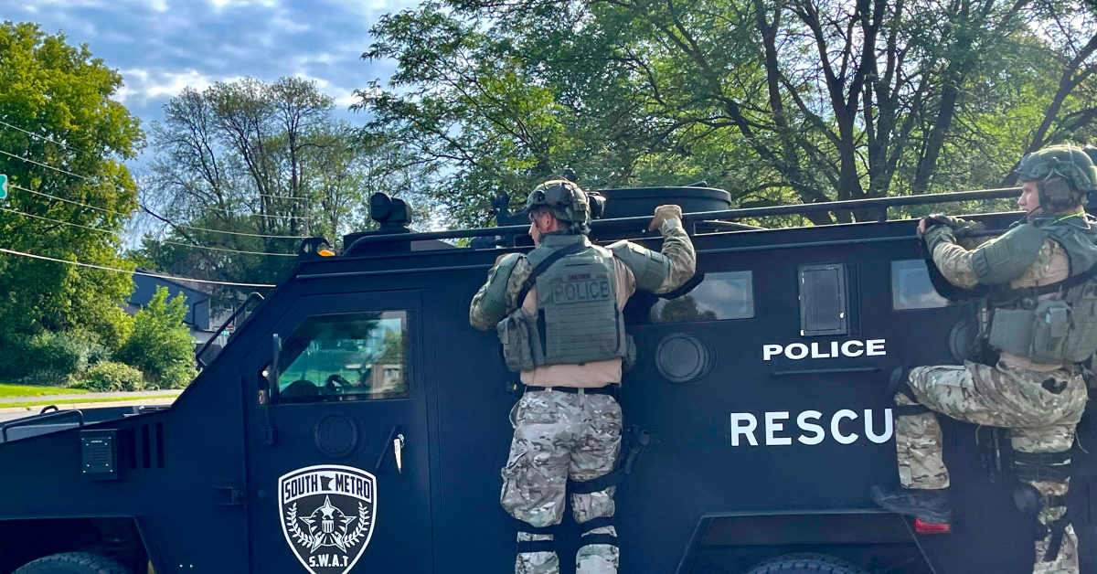 Police arrest man suspected of sexual assault, weapons threat in Eagan ...