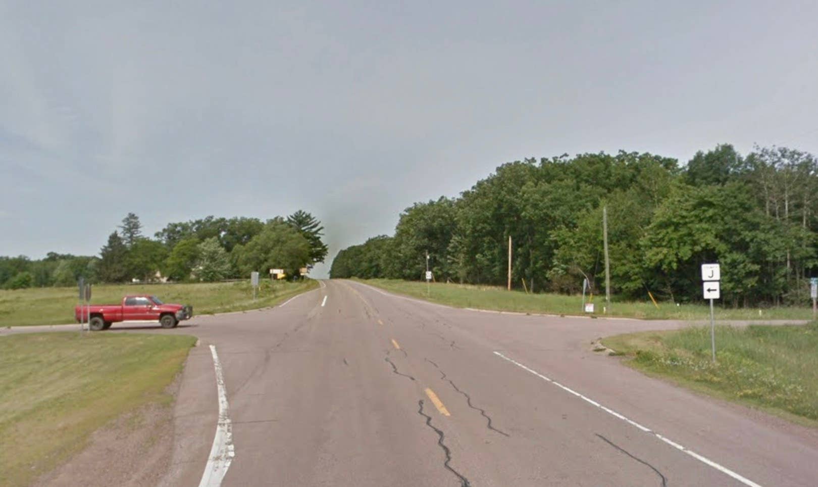 9 killed in crash involving van and semi-truck in western Wisconsin ...