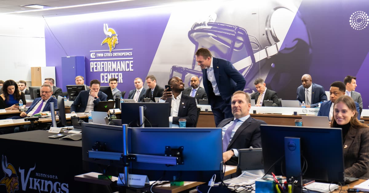 Matthew Coller: Simulating 3 Vikings draft scenarios - Bring Me The News