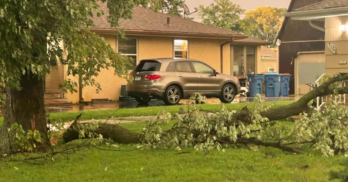 Damage reports, 150,000 homes without power as storms hammer Twin ...