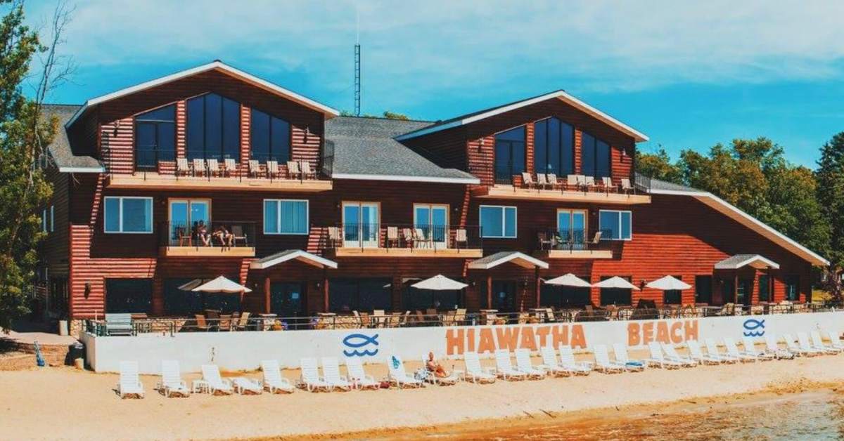 Fire destroys Hiawatha Beach Resort lodge in Walker - Bring Me The News