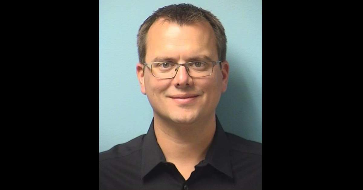 Former St. Cloud morning host pleads guilty in nude photo case - Bring ...