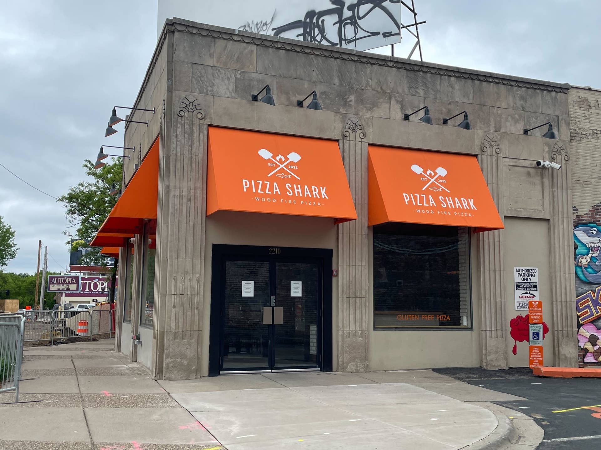 Pizza Shark in Uptown Minneapolis has closed due to construction ...