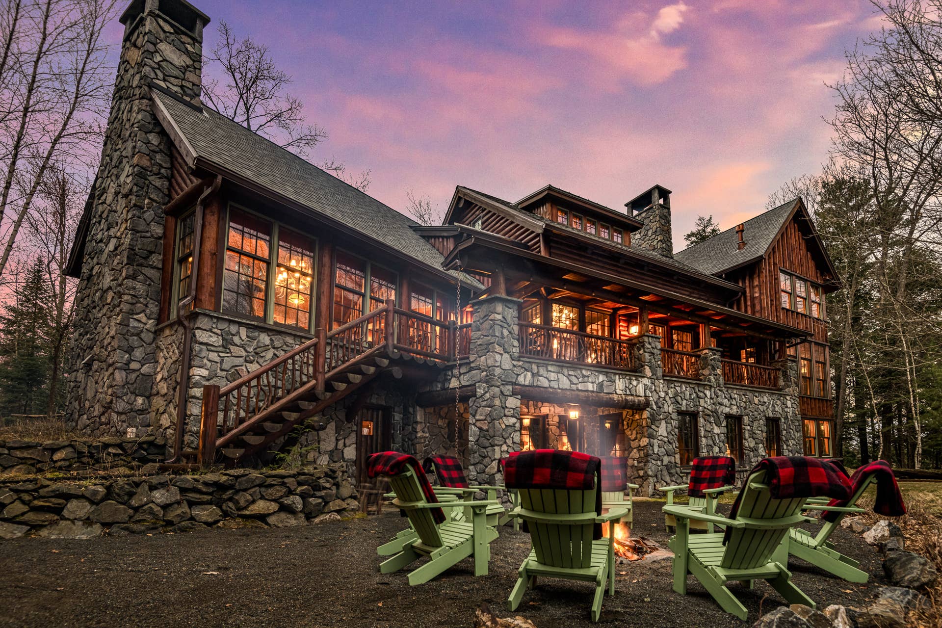 Gallery: Luxury lakeside lodge that comes with two islands is yours for ...