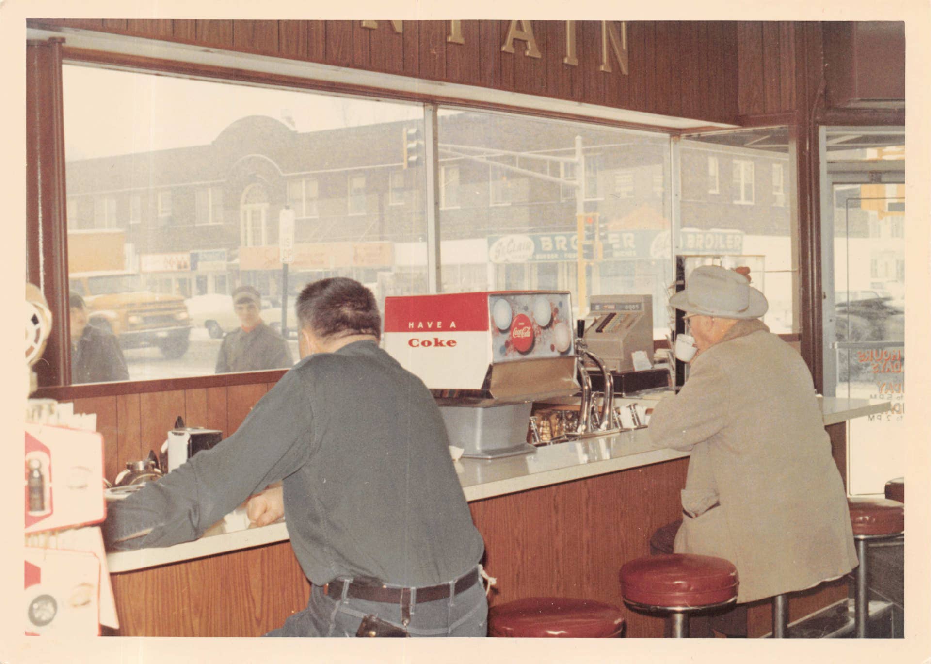 St. Paul Corner Drug says farewell to its vintage soda fountain, warns ...