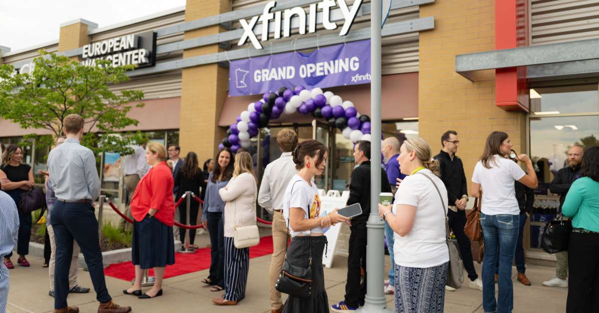 Comcast expands Twin Cities presence with two new Xfinity stores ...