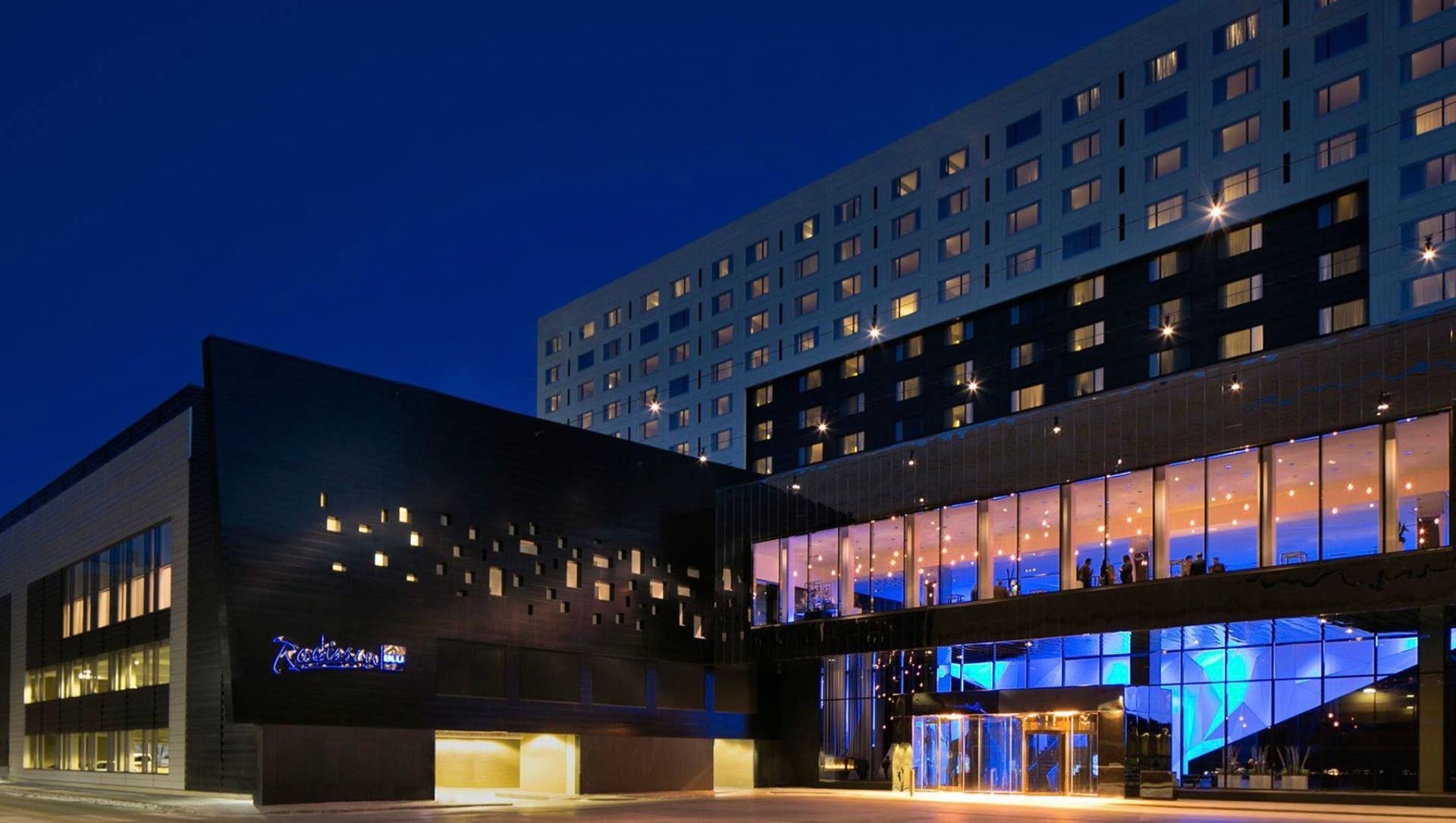 Hotel at Mall of America to offer free hot meals for families missing ...