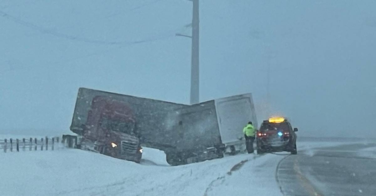 A real mess on the roads as heavy snow slams Minnesota - Bring Me The News