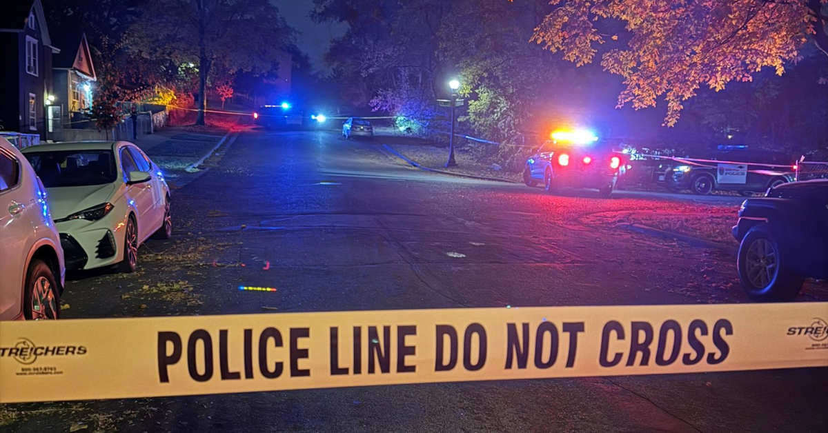 St Paul Man On The Run After Killing Pregnant Wife Charges Say