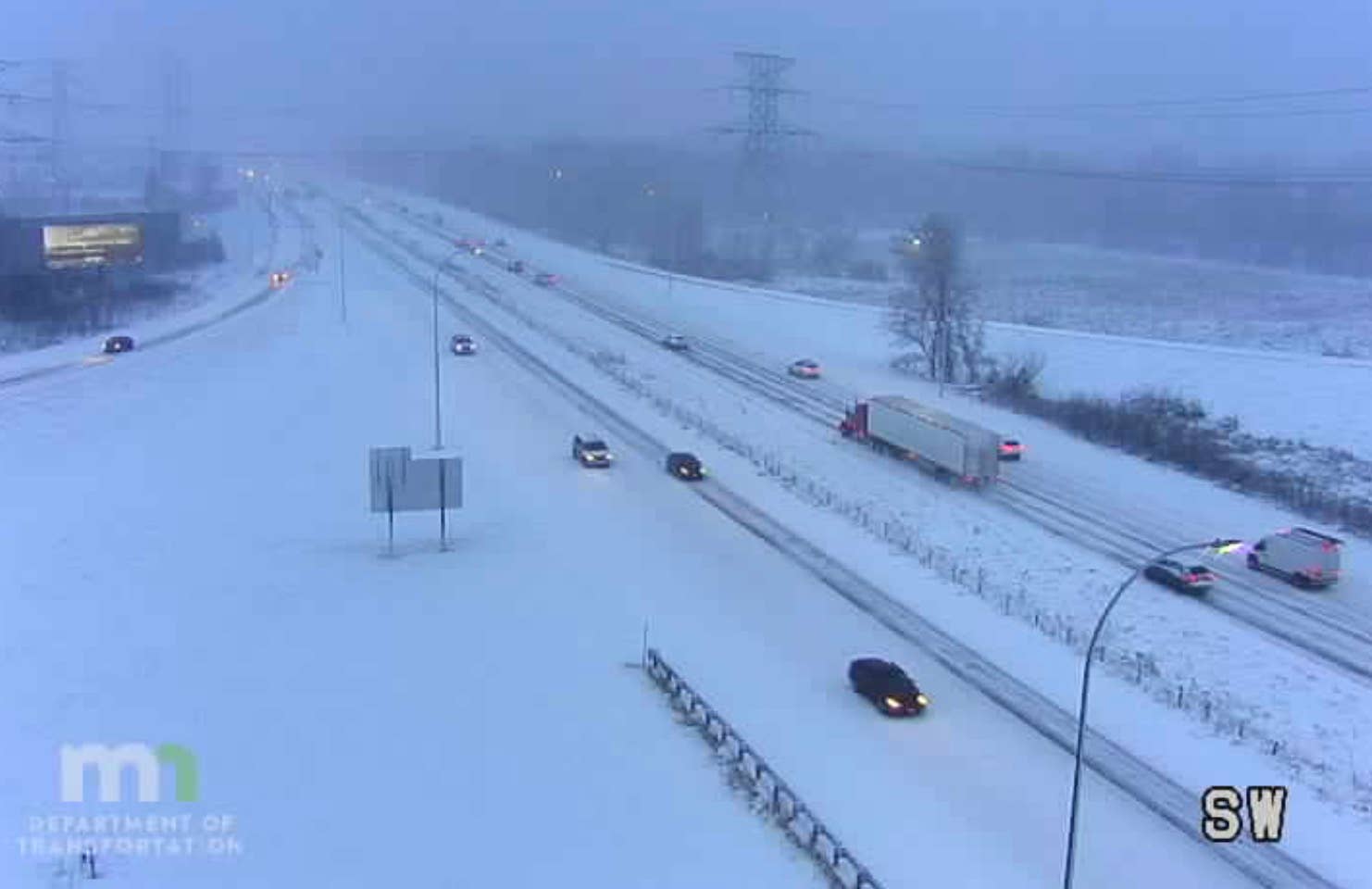 Minnesota slammed by heavy snow: I-90 closed, over 10,000 without power ...