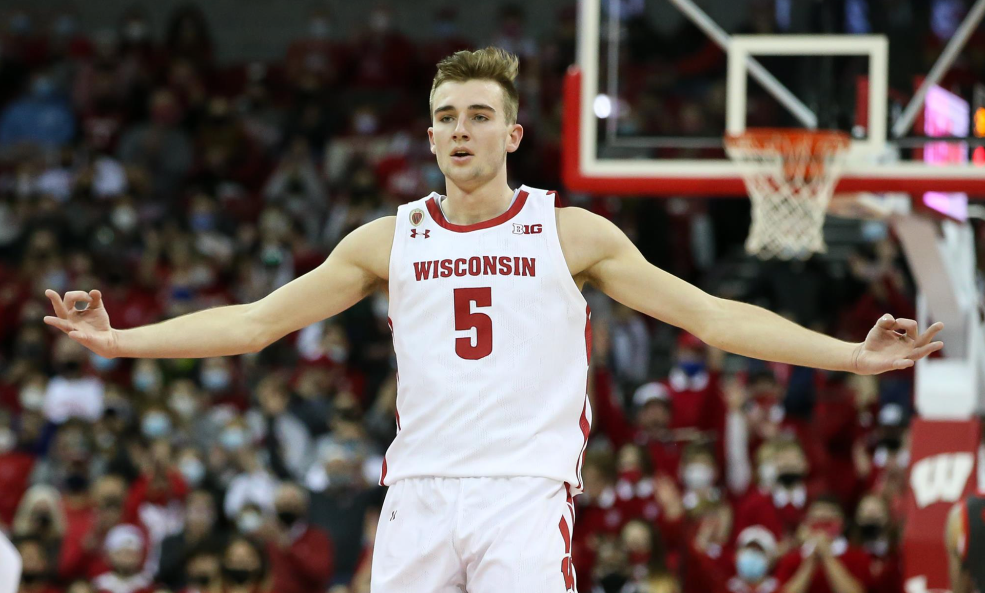 Minnesotans have the Wisconsin Badgers back in the national spotlight ...