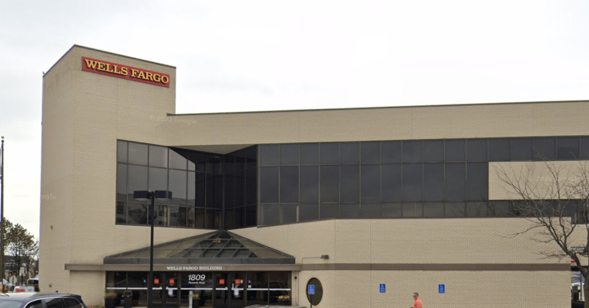 Restaurants, retail proposed for redevelopment of Wells Fargo property ...