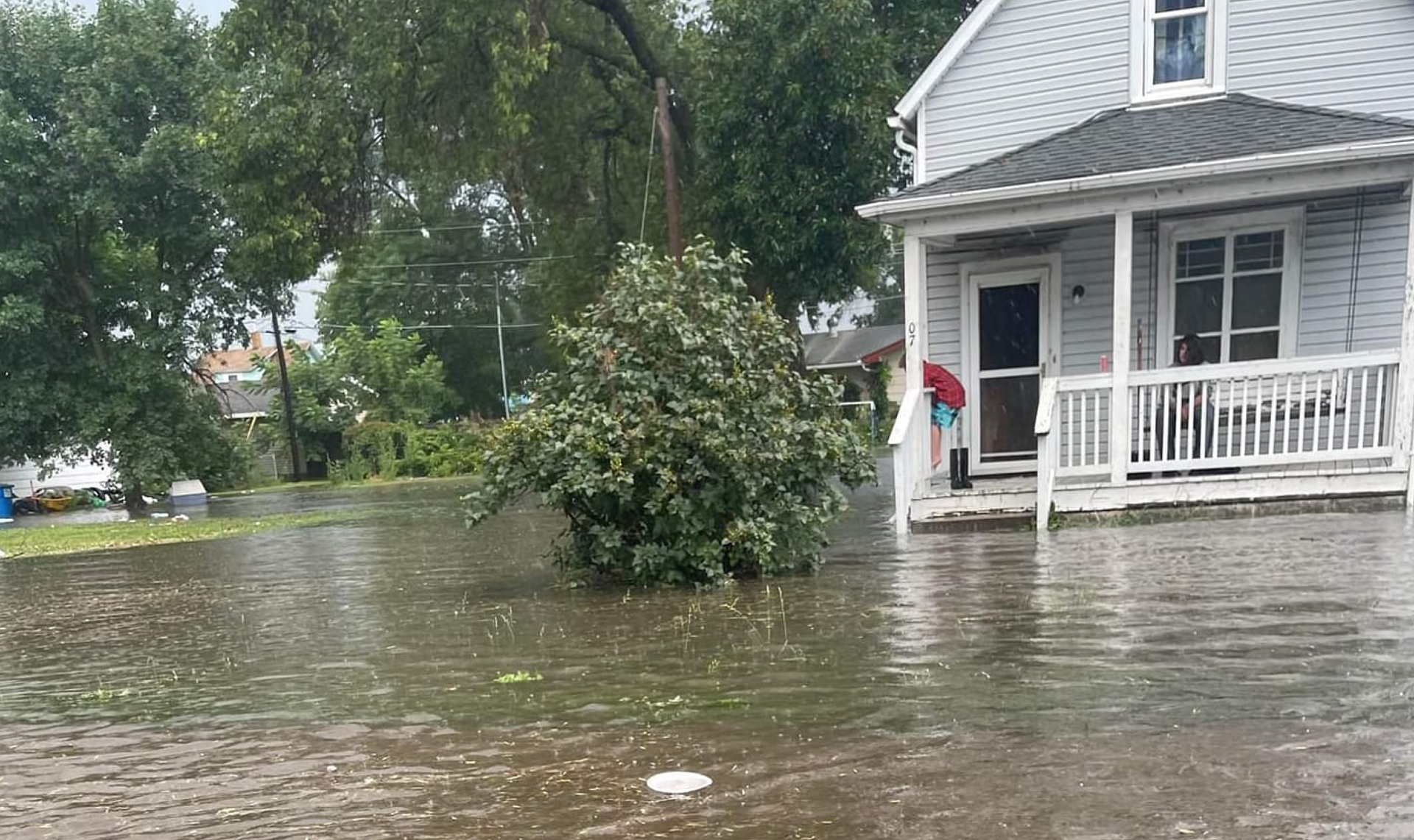 Flash flooding as torrential rain hammers Cambridge - Bring Me The News