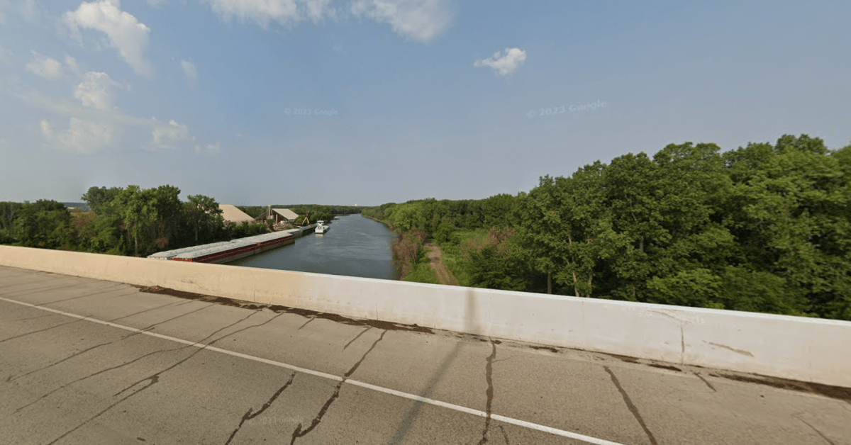 Recovery operations ongoing for vehicle submerged in Minnesota River in ...