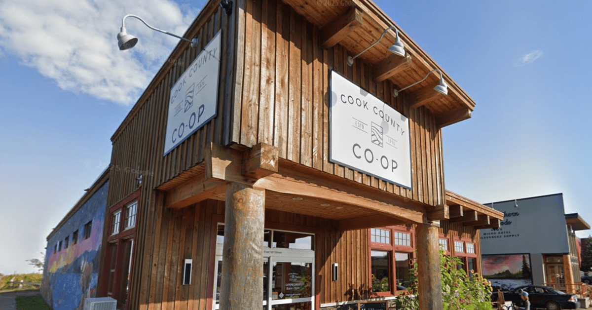 Employee charged in stabbing at Grand Marais grocery store - Bring Me ...