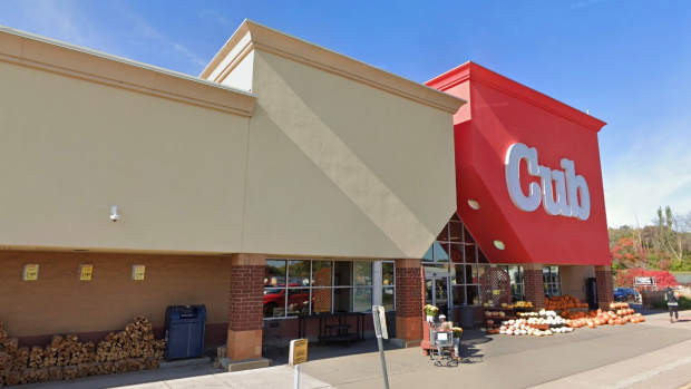 St. Anthony police search for suspect who fired gun in Cub Foods ...