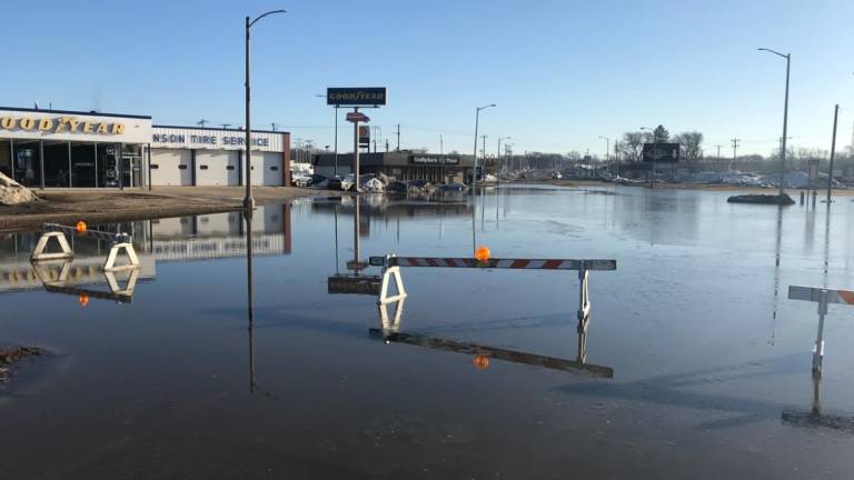 Painfully slow start to spring is exacerbating flood threat in ...