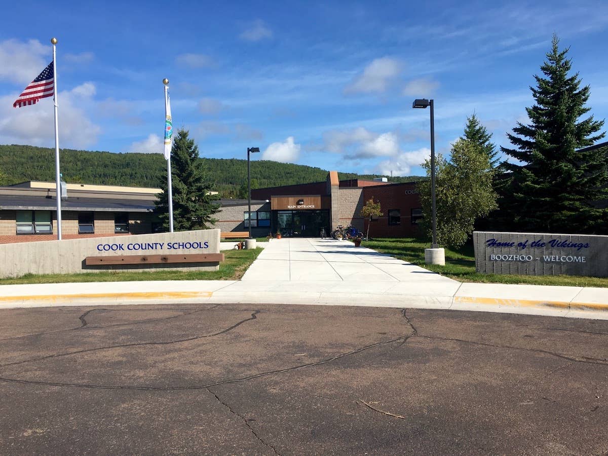 Cook County Schools investigating after assistant principal displays ...