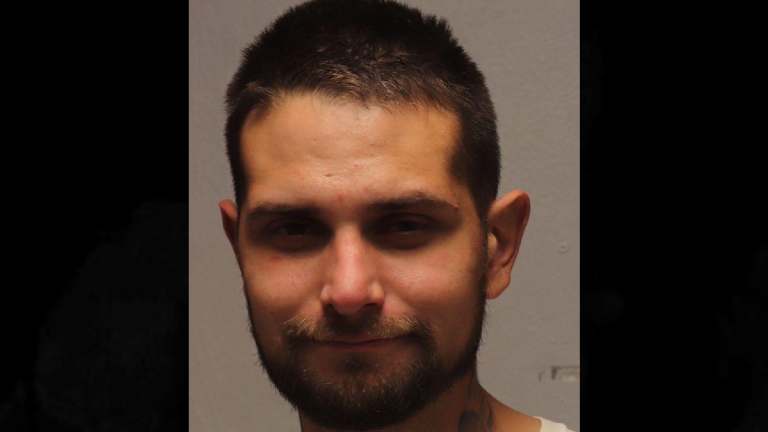 Charges detail 'chaotic' events that led to 6-hour standoff in Duluth ...