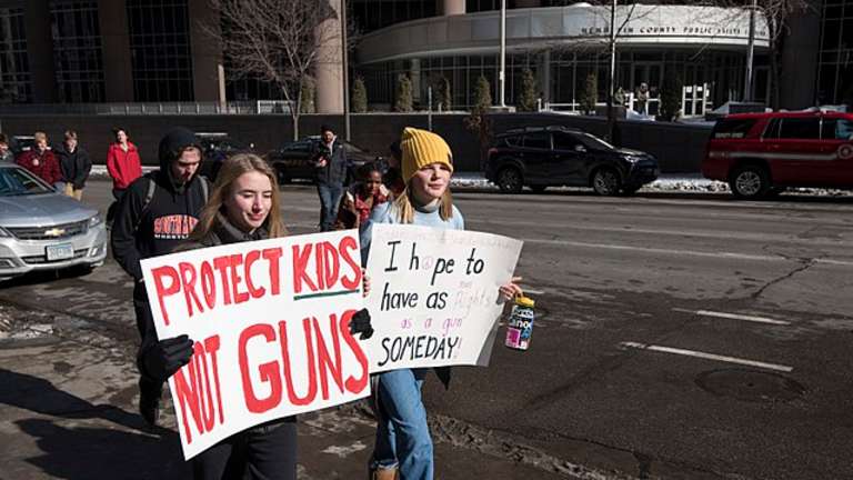 Wisconsin GOP bill would let teachers carry guns in schools - Bring Me ...