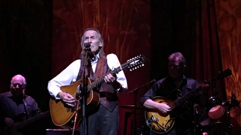 Legendary singer Gordon Lightfoot, of 'Edmund Fitzgerald' fame, dies at ...