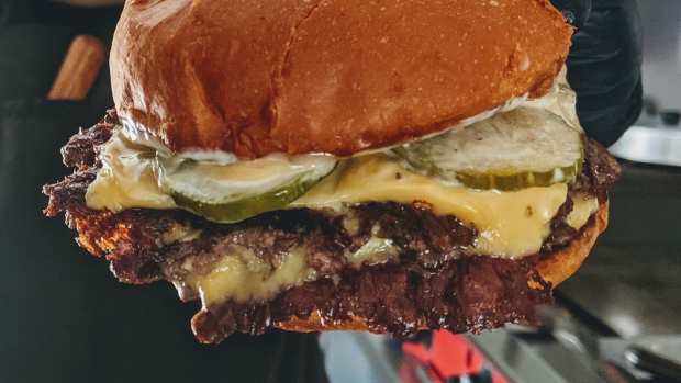Food truck with one of Twin Cities' best burgers returns to White ...
