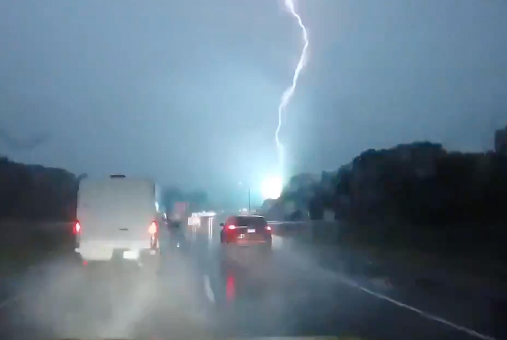 Watch: Dashcam captures insane lightning strike in Twin Cities - Bring ...