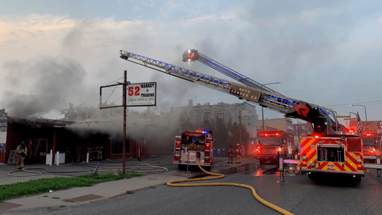 Fire breaks out at neighborhood grocery store on St. Paul's East Side ...