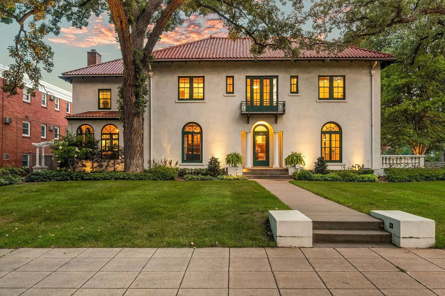 Gallery: A Mediterranean honeymoon inspired 'cherished' St. Paul ...